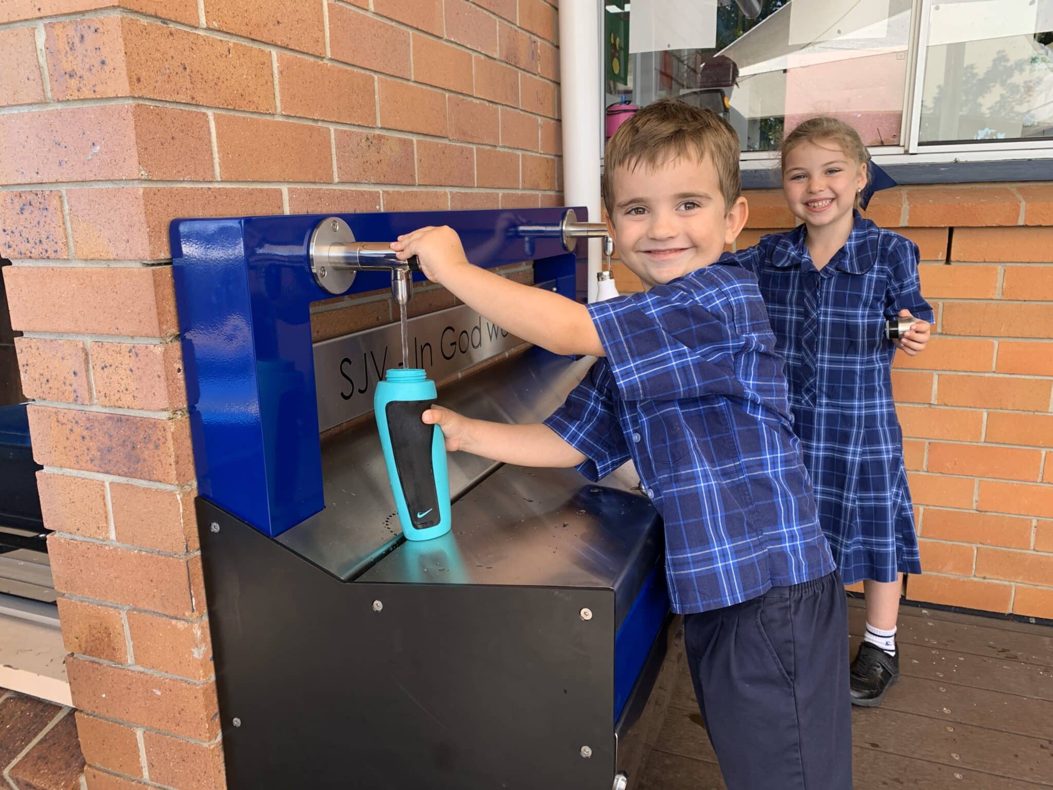 CF400 Chilled Drinking Fountain | Urban+ Fountains & Furniture